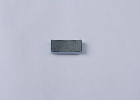Imanes sinterizados de alta potencia de encargo del segmento del arco del neodimio para la industria