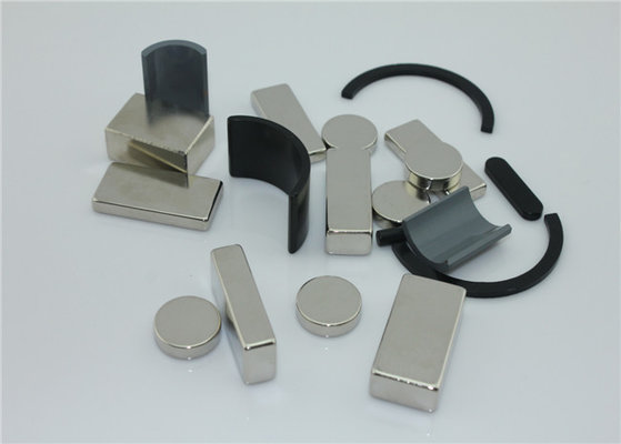 Rectangular de plata brillante sinterizada/bloque/barra de los imanes del neodimio de la tierra rara N52