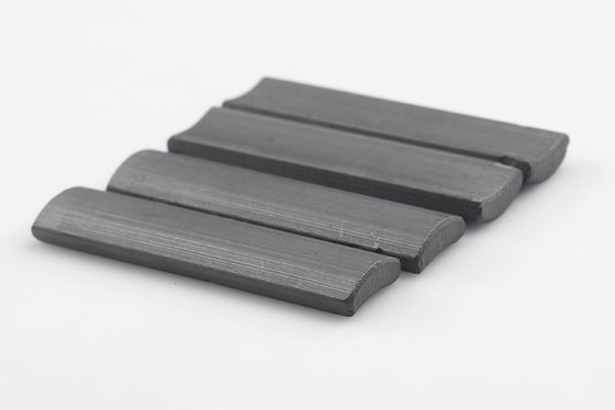 Ferrite permanent magnet used in industry field with smooth surface for wholesale
