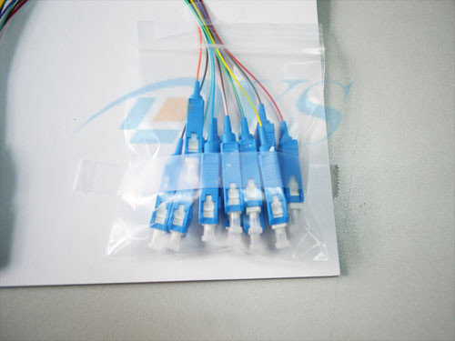 Blue MPO FTTX Fiber Optic Patch Cord With Ceramic Ferrules