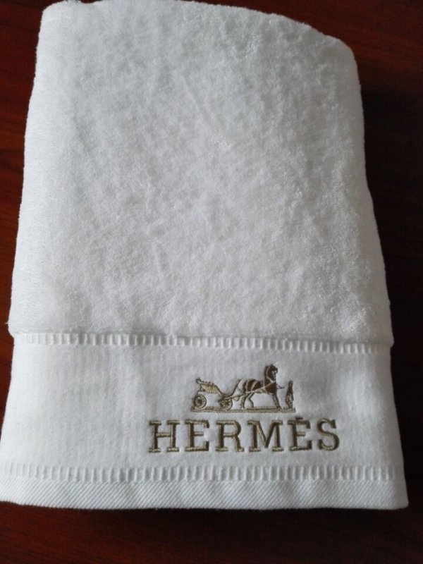 Luxury Five Star 70*140cm Hotel Bath Towel 100% Cotton With Customized Logo