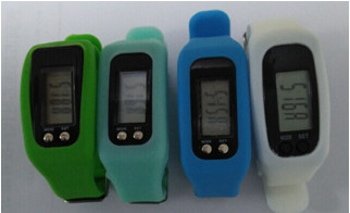 Low cost Sport Watch with time and date display, button battery embedded, Distance, Calories calculation