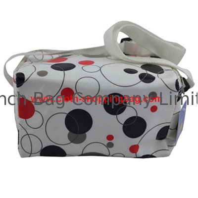 Convenient drinks pack lightweight built lunch bag keep drinks fresh
