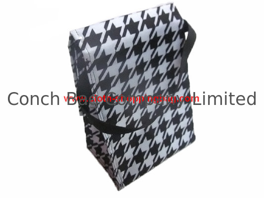 Customized mini built lunch bag for kids children , yogurt cooler bag