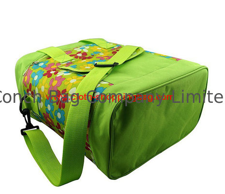 Eco friendly green insulated lunch bag for picnic , lunch shoulder bag
