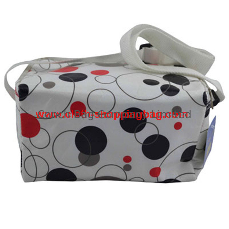 Convenient drinks pack lightweight built lunch bag keep drinks fresh