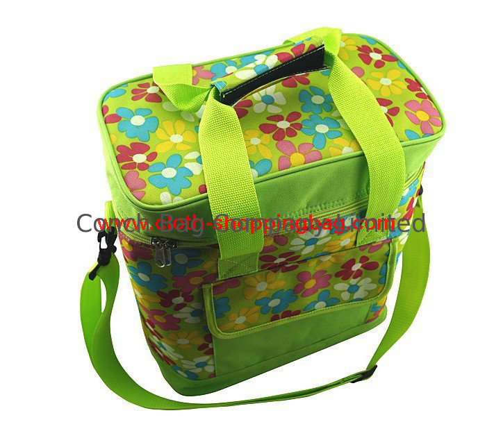 Eco friendly green insulated lunch bag for picnic , lunch shoulder bag