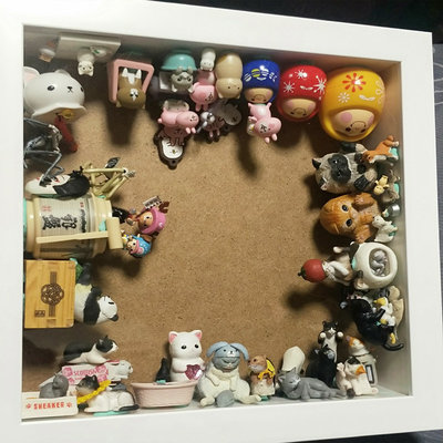 Robot mounts interior decorative photo frame
