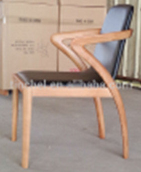 China North Europe style home solid wood dining arm chair furniture supplier