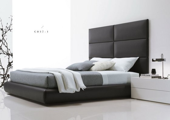 China modern high quality fabric soft king bed furniture supplier