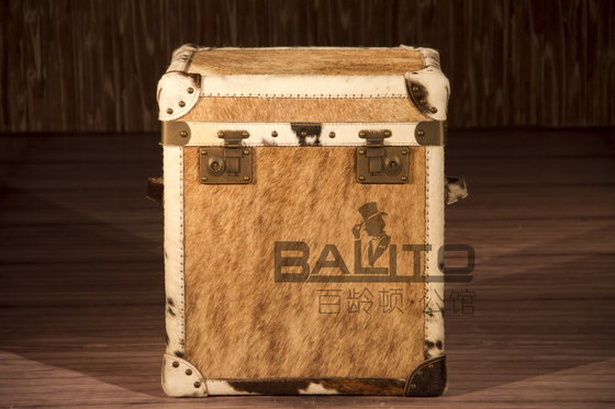 China classical antique old style leather household case furniture supplier