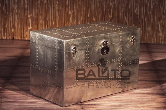 China old style antique aluminium storage case classical furniture supplier