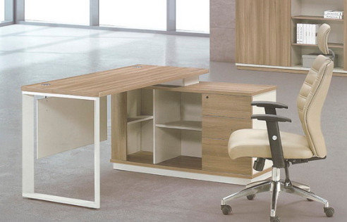 modern office wooden staff desk furniture in warehouse supplier