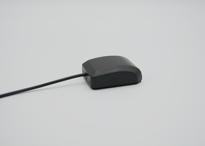 Outdoor Gps Glonass Antenna Indoor Dual Band Chip 2.0 VSWR Adhesive Base