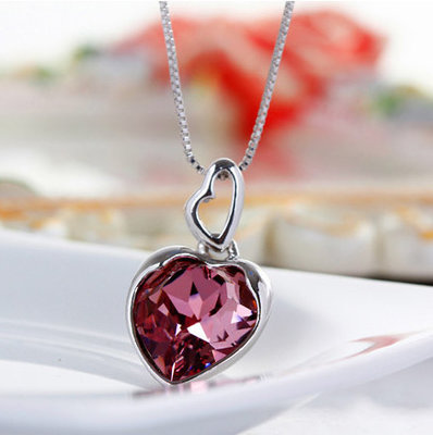 Ref No.:105060 Drop heart ladies heart necklace jewelers online jewelry designers