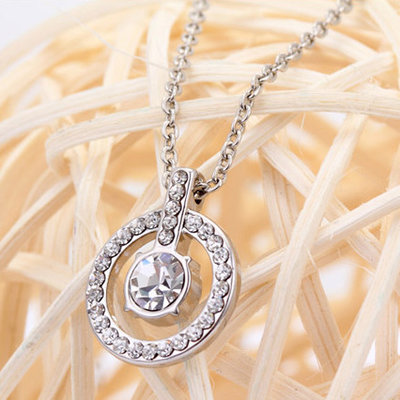 Ref No.: 105020 Bright fleeting birthstone pendant necklaces aquamarine jewellery aquamarine jewelry
