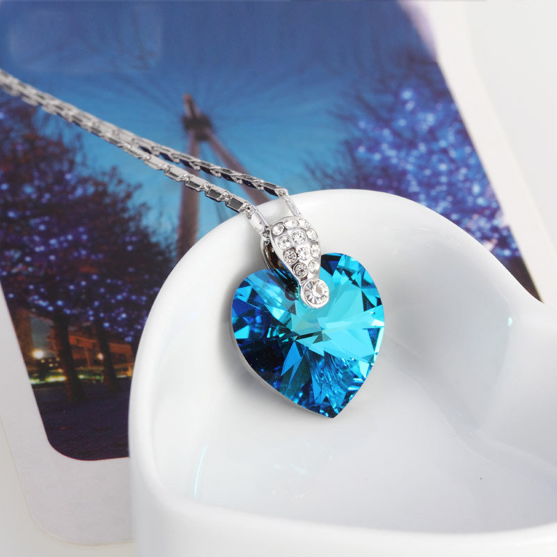 Ref No.: 109012 Symphony Heart simple heart necklace jewellry store crystal jewelry designs