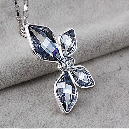 Ref No.: 140609  fluttering heart Butterflies Necklace online purchase of gold jewellery wholesale jewelry suppliers