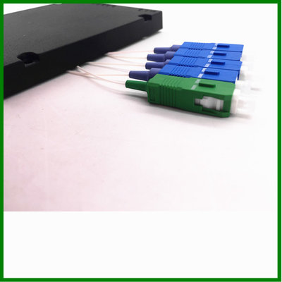 1*4 SM Fused Splitter SC / APC - SC / UPC  Plastic Box For Optical LAN System