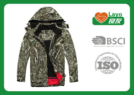 100% Polyester Outdoor Softshell Jacket For Hiking / Hunting L-008