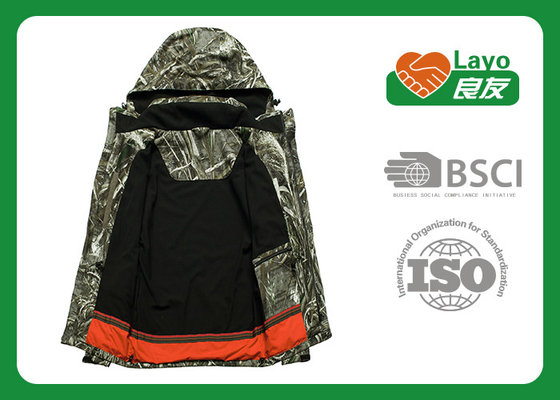 100% Polyester Outdoor Softshell Jacket For Hiking / Hunting L-008