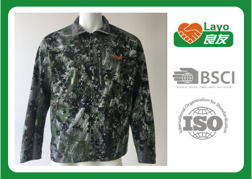 Anti - Static Hunting Outdoor Clothing Thermal OEM / ODM Waterproof Hunting Coat