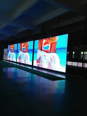 China Wateproof Outdoor P7 Stage LED Screens Panel , RGB DIP LED Display 10000Nits supplier