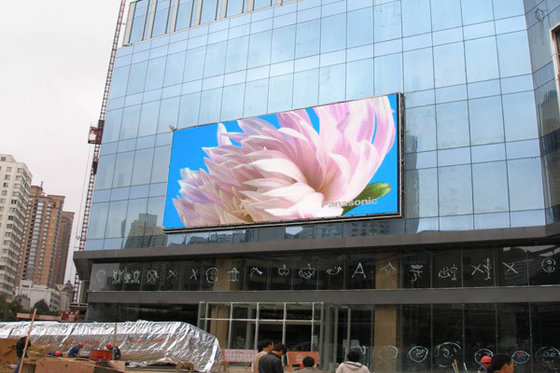 China P12 Wall Mounted Outdoor Led Video Display Rgb High Definition V60 / H120 supplier