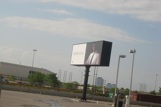 China RGB Full Color P7 Outdoor LED Billboard , Large LED Display Screen 20408dots/m2 supplier