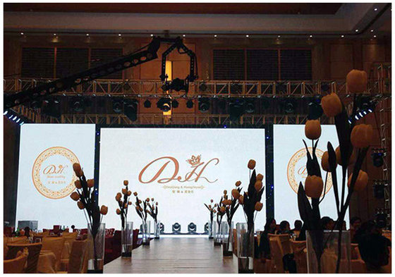 6.25MM Outdoor Full Color LED Display , 500x1000mm Die-casting Aluminum Light Cabinet supplier