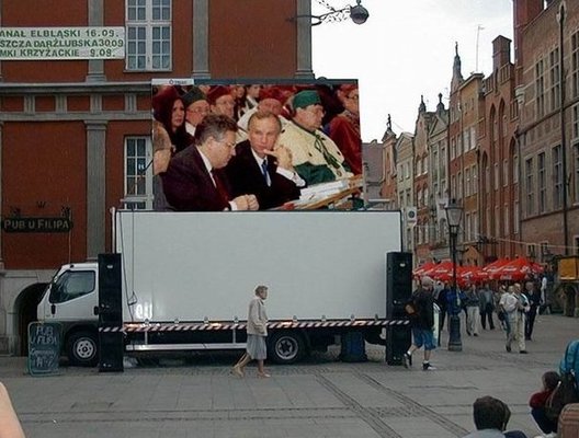 Truck Mounted LED Screen Panels For Advertising , 31.25MM Pixel supplier