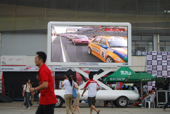 High Definition Truck Mounted LED Screen , P6 DIP236 Video Panel supplier