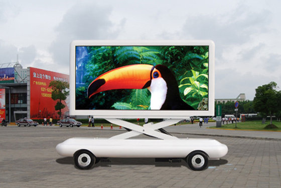 P10 7000 Nits Truck Mounted LED Screen , Full Color Mobile LED Display 1R1G1B supplier