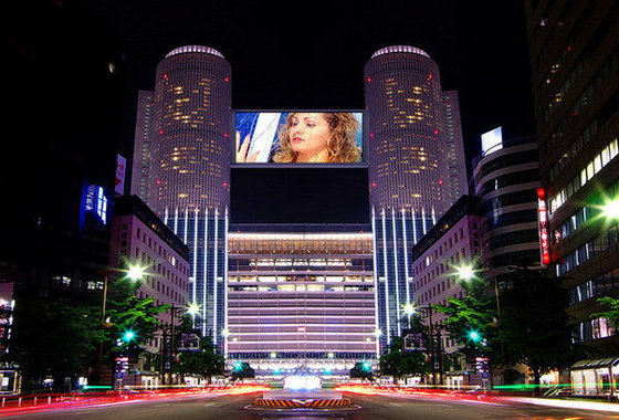 Great Waterproof 2r1g1b Large Led Panel Video Wall , Giant Led Display Billboard P20 supplier