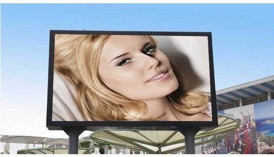 32X16 Resolution V60 / H120 outdoor led advertising screens High brightness supplier