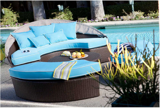 Modern Resin Wicker Garden Leisure Furniture Outdoor Rattan Daybed / Oval Bed