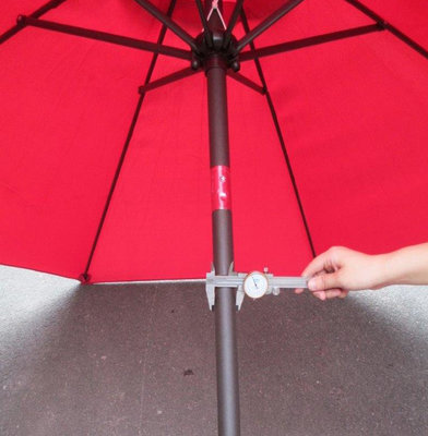 Windproof Strong Round 2.28m Patio Market Umbrella / Tilt Patio Umbrella for Pool