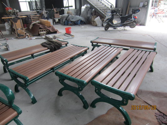 Amusement Park Outdoor Garden Bench Water Proof Wooden Large supplier