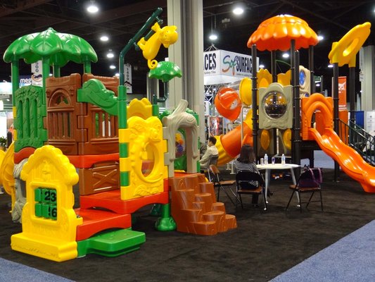 Powder Coated Children Playground Equipment 7 MM Thickness Safety supplier