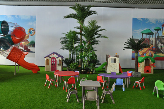 Round Children Table And Chairs With Galvanized Post Durable supplier