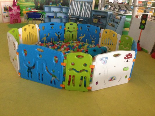 LLDPE Recycled Indoor Playground Equipment 384 * 360 * 122 CM For Kids supplier