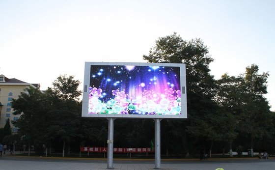 China Full Color P5 P6 P8 P10 Outdoor Led Billboard Signs Die - casting Aluminum supplier
