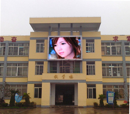 Outdoor P10 Waterproof  SMD LED Display , High Contrast RGB LED Screen supplier