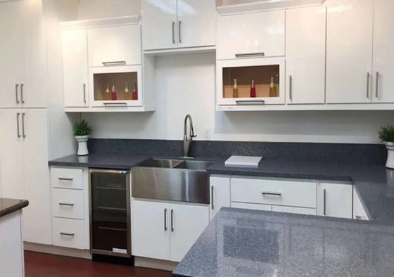 China Factory Modern Design Wooden Customized Design Kitchen Cabinet supplier
