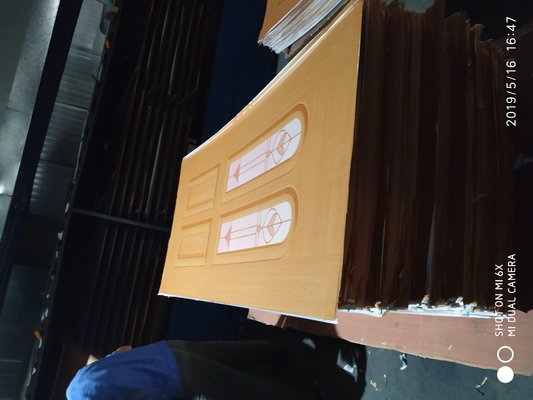 2.7mm,3mm Teak Veneer PLYWOOD Door Skin/Teak Veneer Moulded PLYWOOD door skin supplier