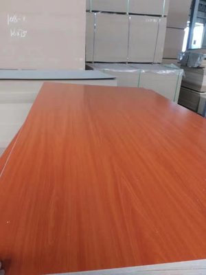 Cheap Price 18mm Waterproof White Melamine Faced Green MDF supplier