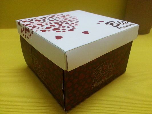 Cake Square Paper Gift Boxe Food Packaging Recyclable for Bakery