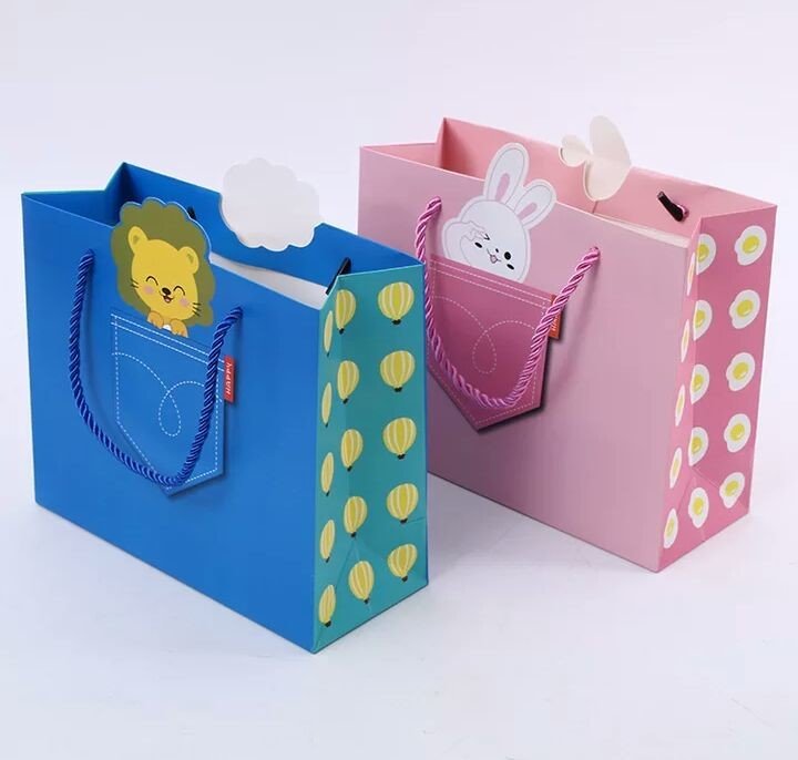 Custom Luxury Gift Garment Paper Shopping Bags With Logo Print