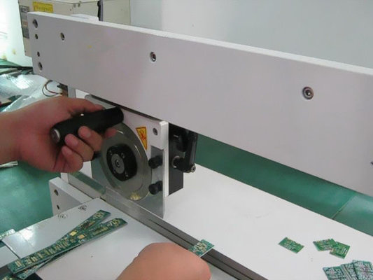 China 0.6MM Thickness FR4 V Cut PCB Depanelizer Large Stainless Steel Platform supplier
