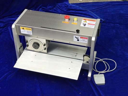 China PCB Depaneling Machine With Safe Sensor PCB Separator Pass CE Certification supplier
